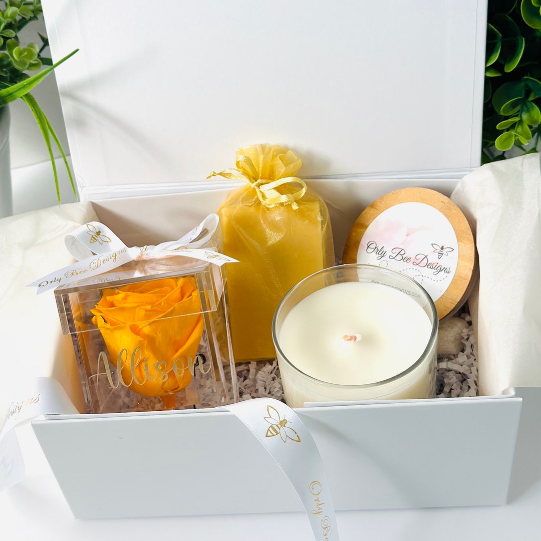 Personalized Gift Set With Everlasting Rose and a Scented Soy - Etsy