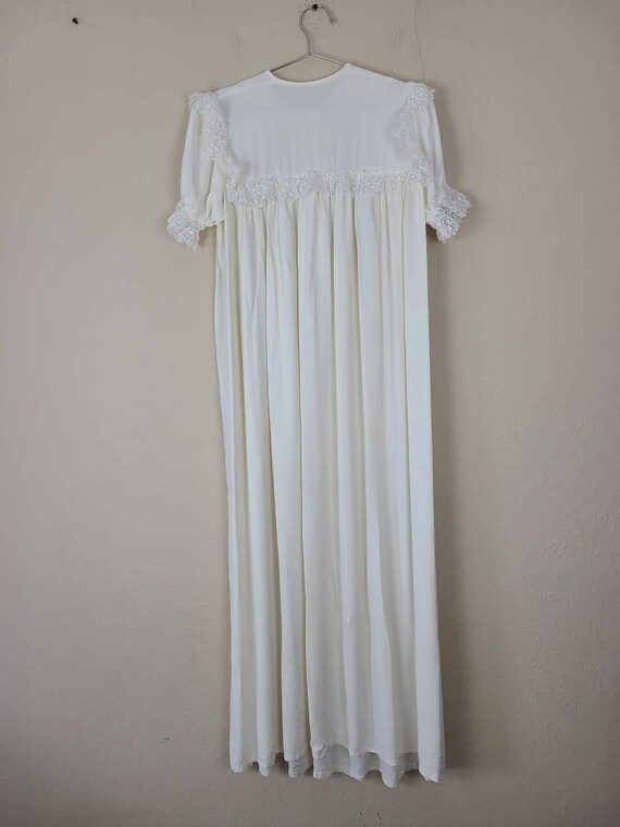 Victorian style robe and nightgown set, long, off whi… - Gem