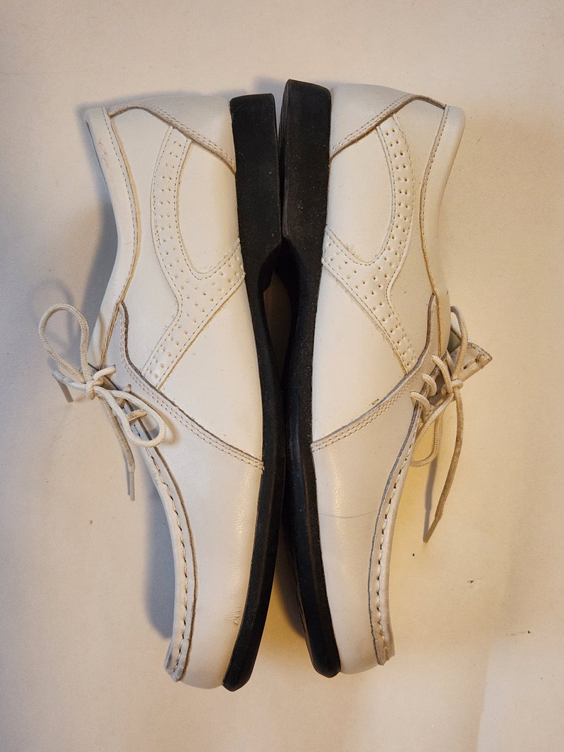 70s White Shoes, Size Ladies 11 W, Nurse Shoes, Cousin Eddie Shoes ...