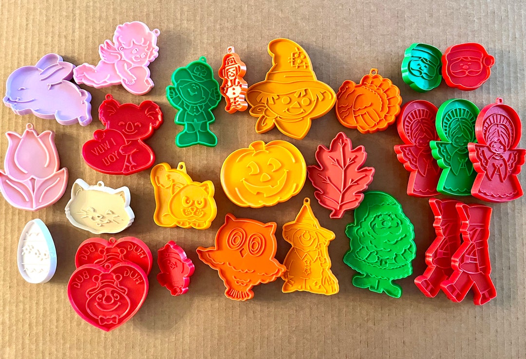 Vintage Hallmark Hard Plastic Cookie Cutters With Raised Relief Designs ...
