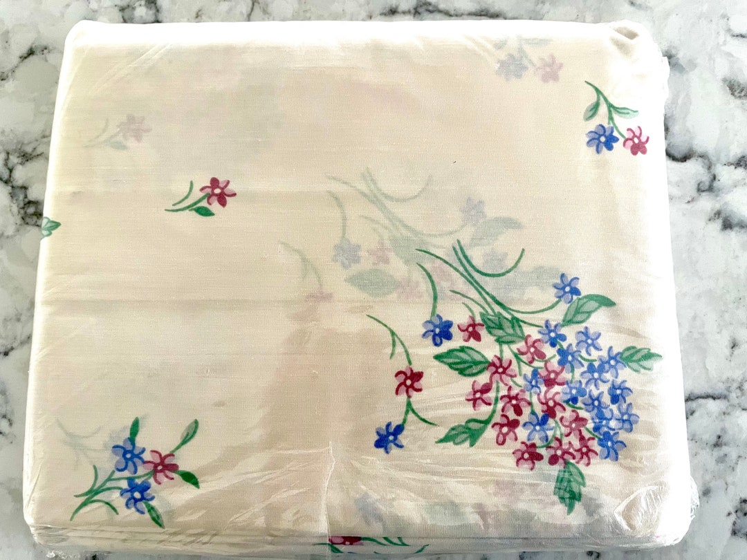 New in Package Vintage Twin Sized Flat Floral Sheet in 'garden Brocade ...