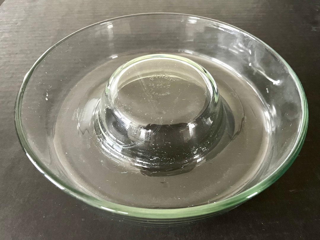 Vintage Pyrex 22 Cm Clear Glass Ring Pan, Made in France, One Marked B ...