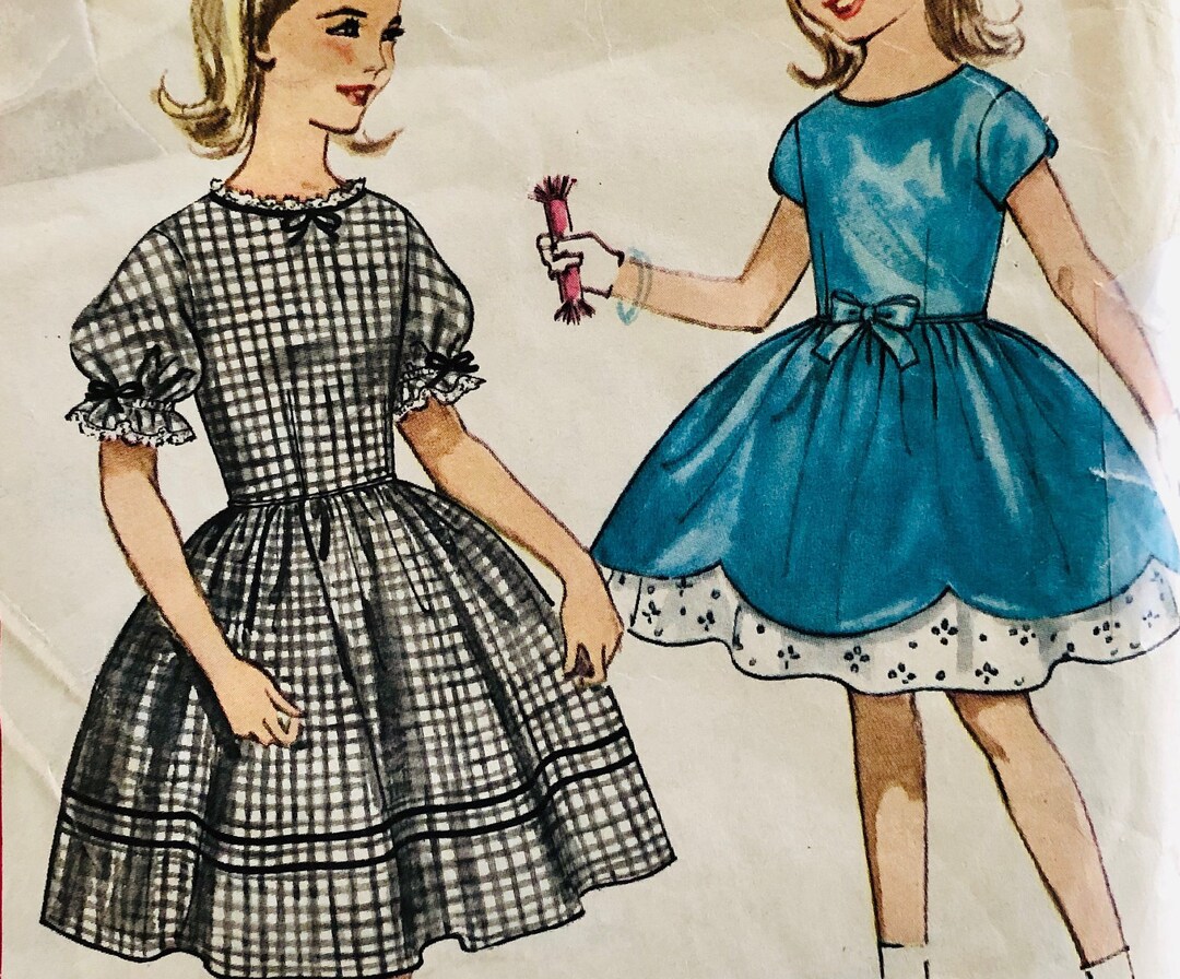 Early 1960's Vintage Simplicity 4282 Girl's Back-button Fit & Flare ...
