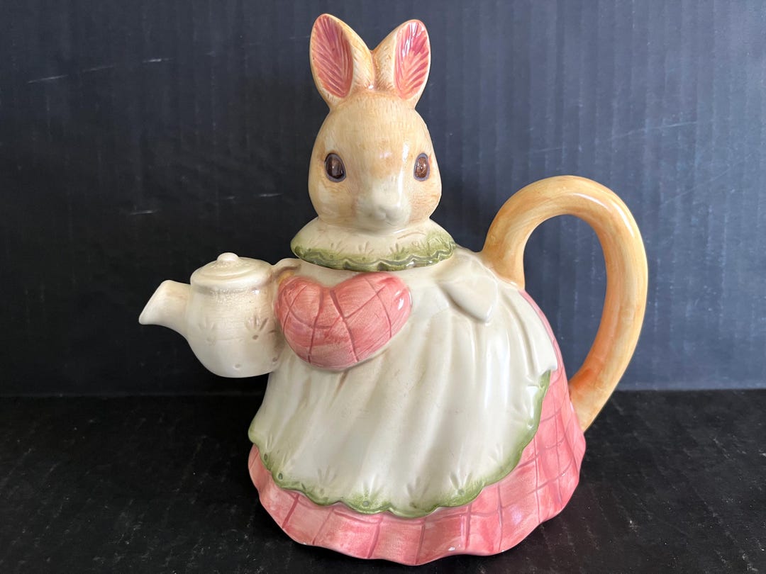 Vintage Takahashi Bunny Teapot in Excellent Condition, Her Head is the ...