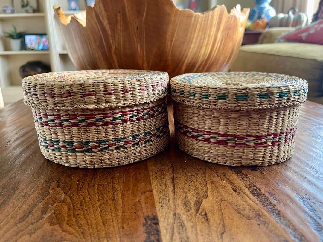 Set of 2 Vintage Woven Grass Baskets With Lids, Both in Excellent ...