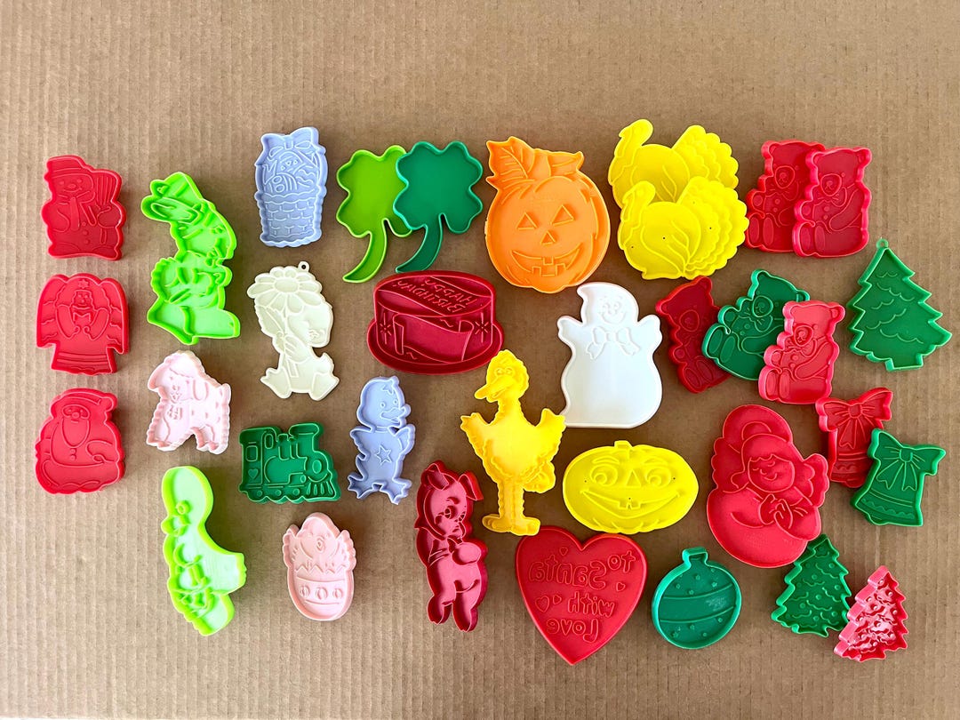 Vintage Hard Plastic Cookie Cutters With Raised Relief for Decorating ...