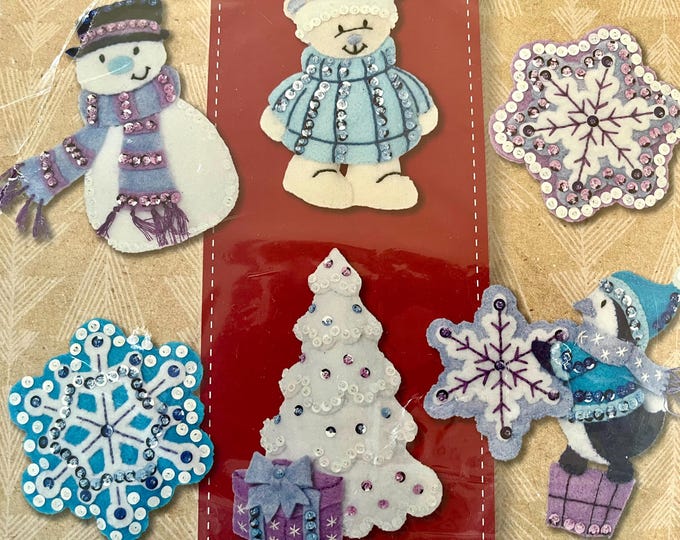 UNUSED 2018 Bucilla Hallmark Felt Tree Trimmers Kit for 6 Sequined Felt ...