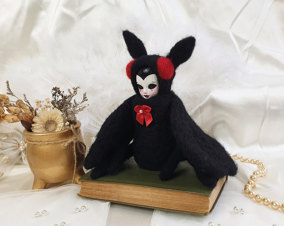 Mothman Cryptid Art Doll Sculpture Needle Felted Creature Art - Etsy
