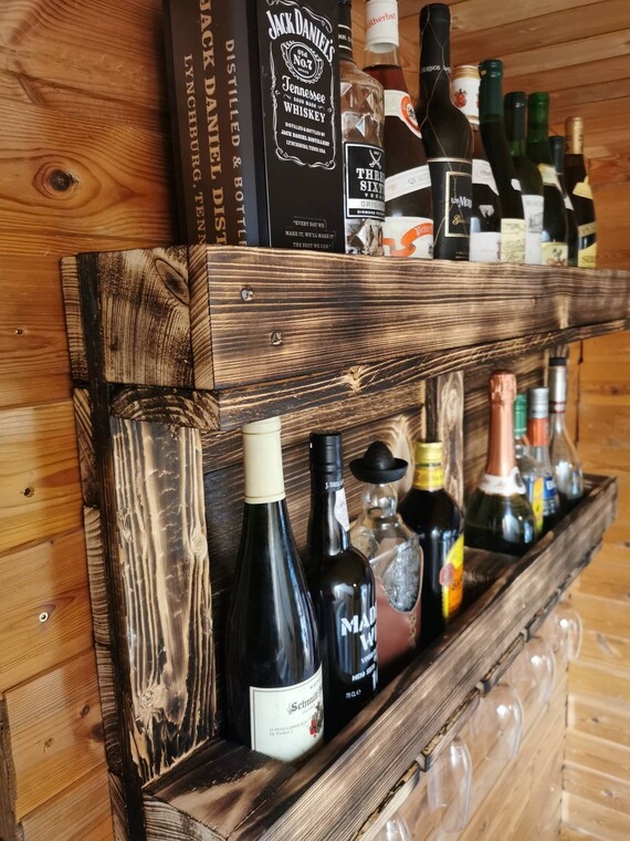 Rustic Pallet Bar
