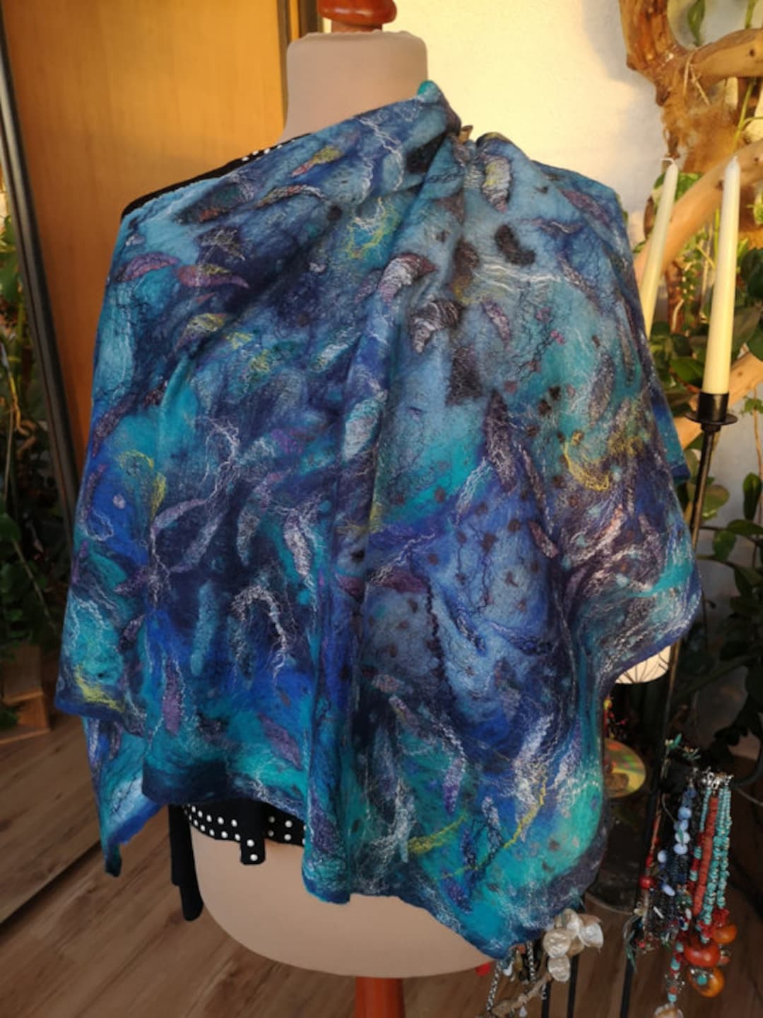 Dreieckiger blauer Filzschal, blue triangular felted shawl, stola - Etsy 日本