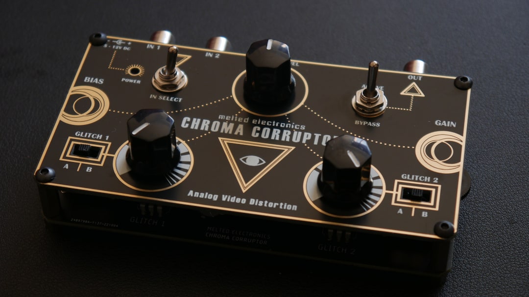 Analog Video Glitch Synthesizer - Chroma Corruptor - Circuit Bent Video ...