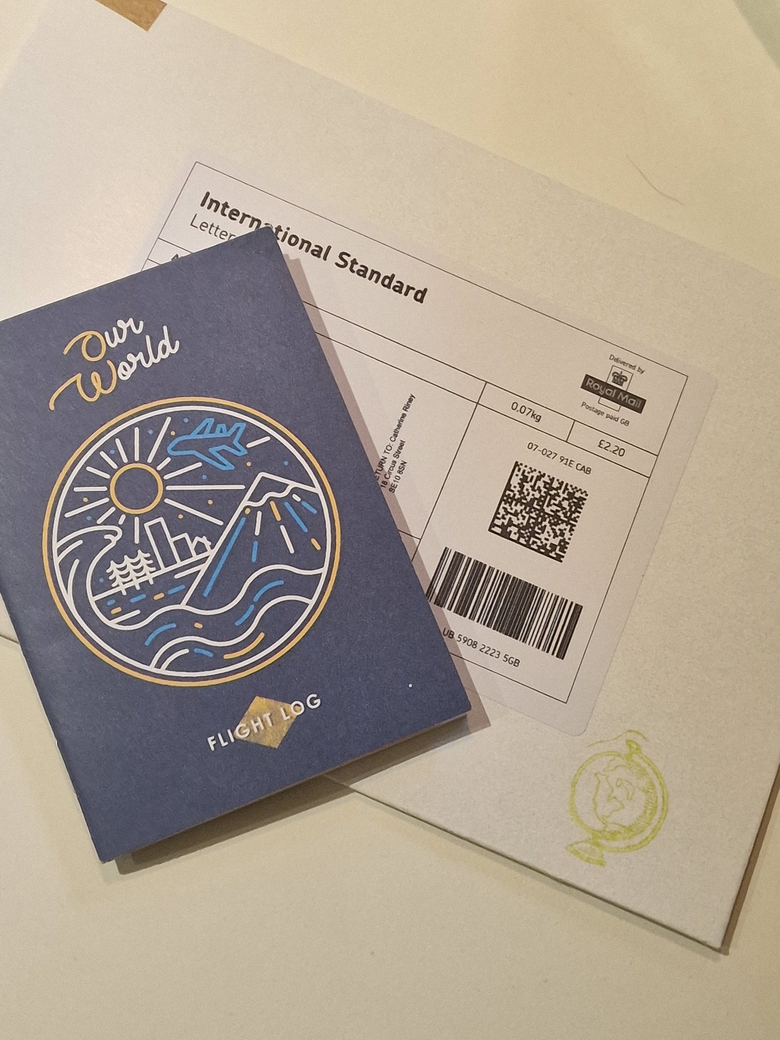 Passport Size Flight Log Book: Travel Memory Journal, Flags & World Map ...