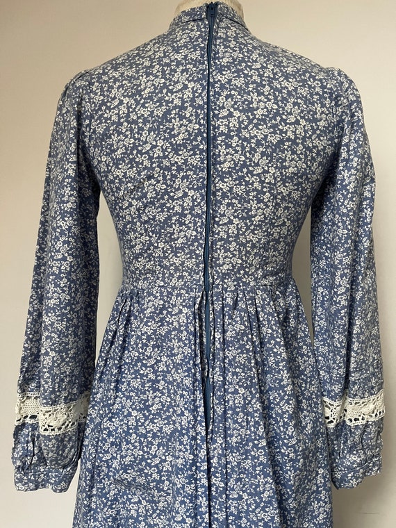 1970s LAURA ASHLEY Apron Dress, Dyers and Printers Ma… - Gem