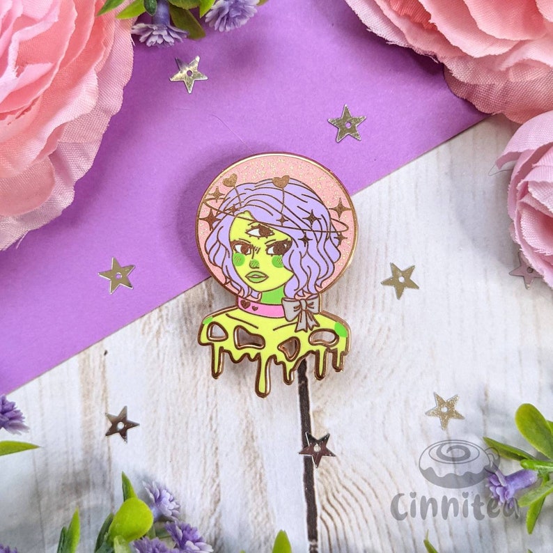 Dripping Alien Enamel Pin // Glitter Cute Kawaii Space - Etsy