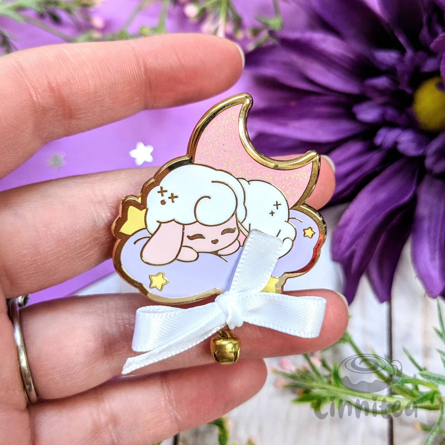 Keep Dreaming Enamel Pin // Cute Kawaii Dream Glitter | Etsy