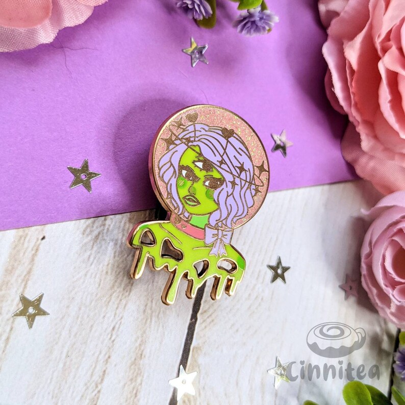 Dripping Alien Enamel Pin // Glitter Cute Kawaii Space - Etsy