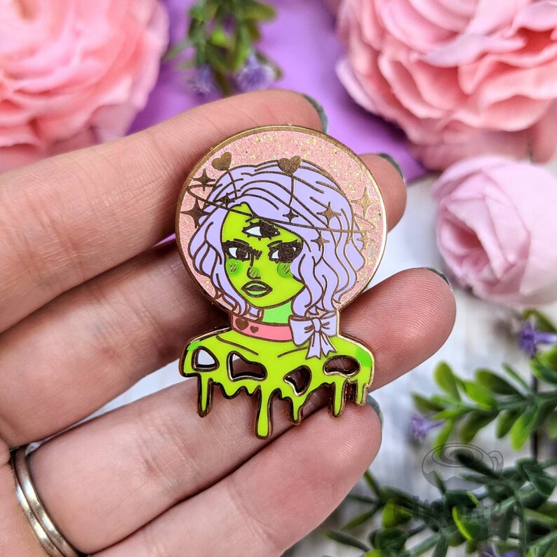 Dripping Alien Enamel Pin // Glitter Cute Kawaii Space - Etsy