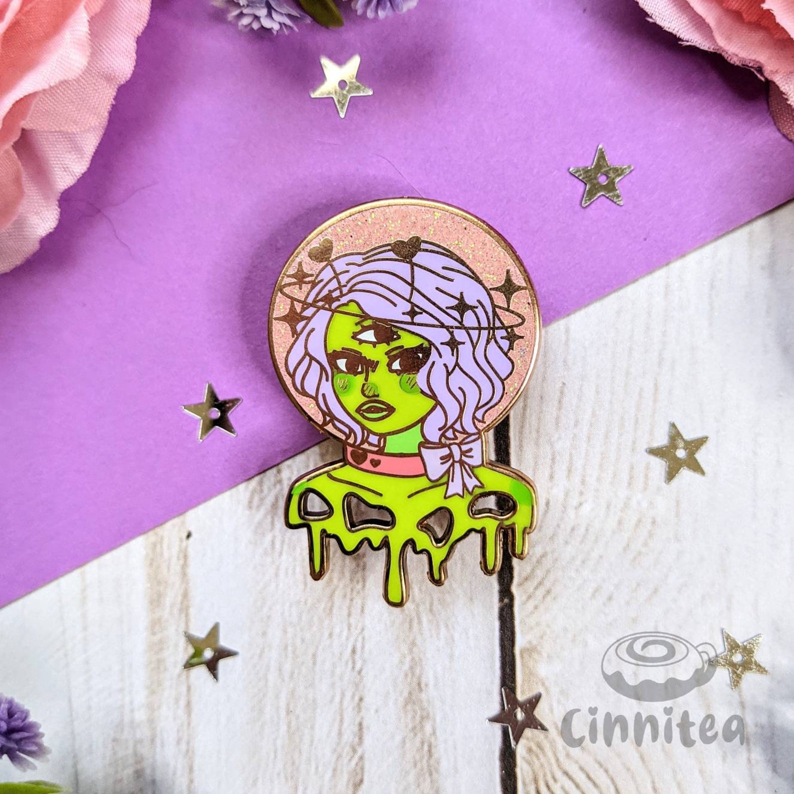 Dripping Alien Enamel Pin // Glitter Cute Kawaii Space - Etsy