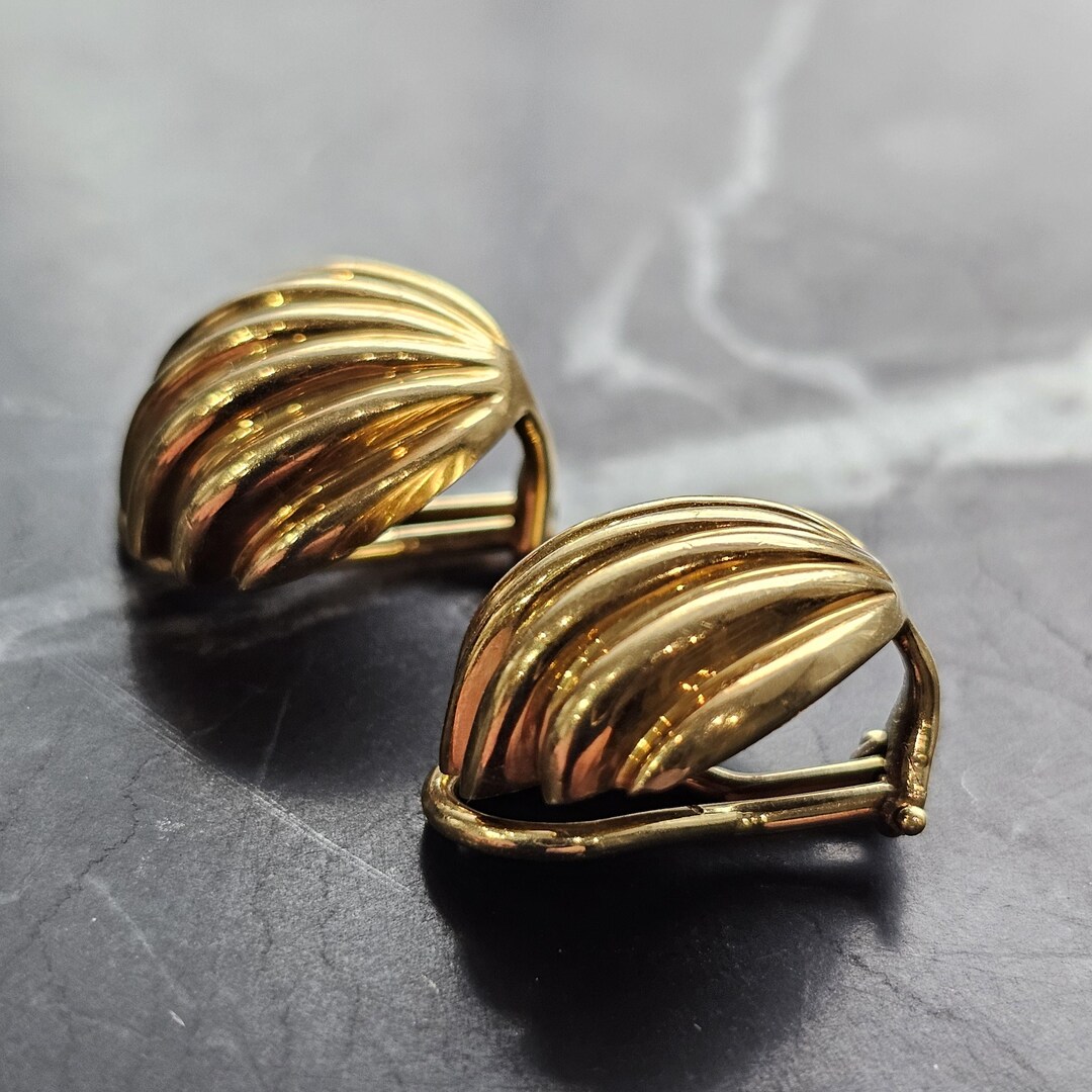 Tiffany & Co. Shell Earrings 18k Yellow Gold Clip Back Vintage Stud ...