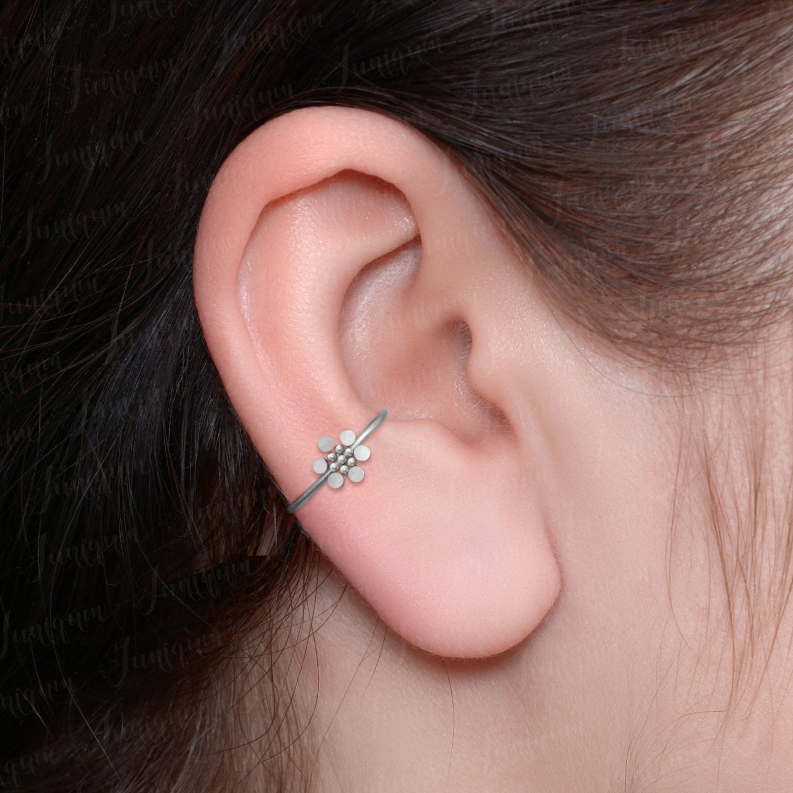 Conch-Piercing. Tragus-Piercing-Schmuck. Knorpel-Creolen aus ...