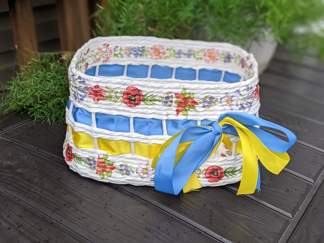 Wicker Poppy Basket With Ribbon Storage Bin Organizer Home Décor ...