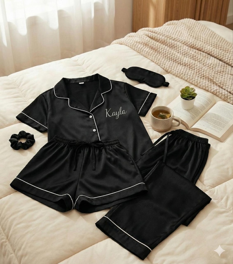 Personalized Satin Pajama Set – Custom Sleepwear, Bridesmaid Gift - Etsy