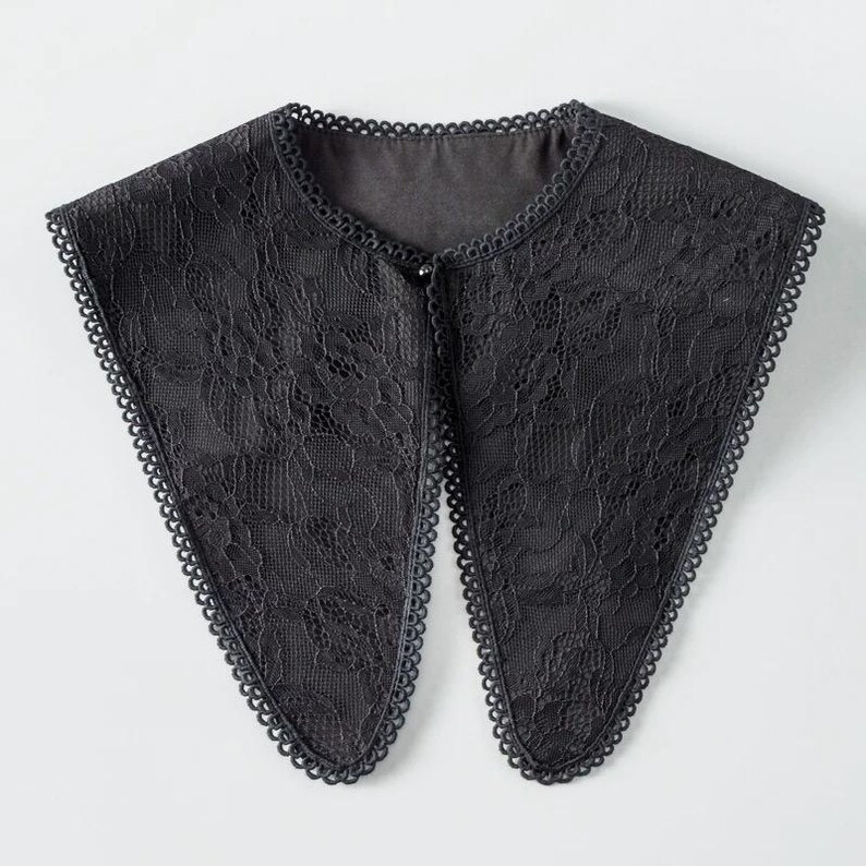 Elegant Lace Collar Necklace, Amice, Peter Pan Collar - Detachable Lace ...