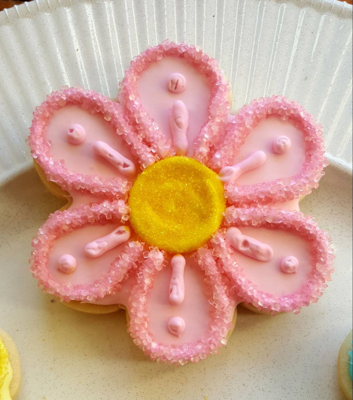 Decorated Daisy Flower Cookies Sparkle Flowers Edible Flower - Etsy