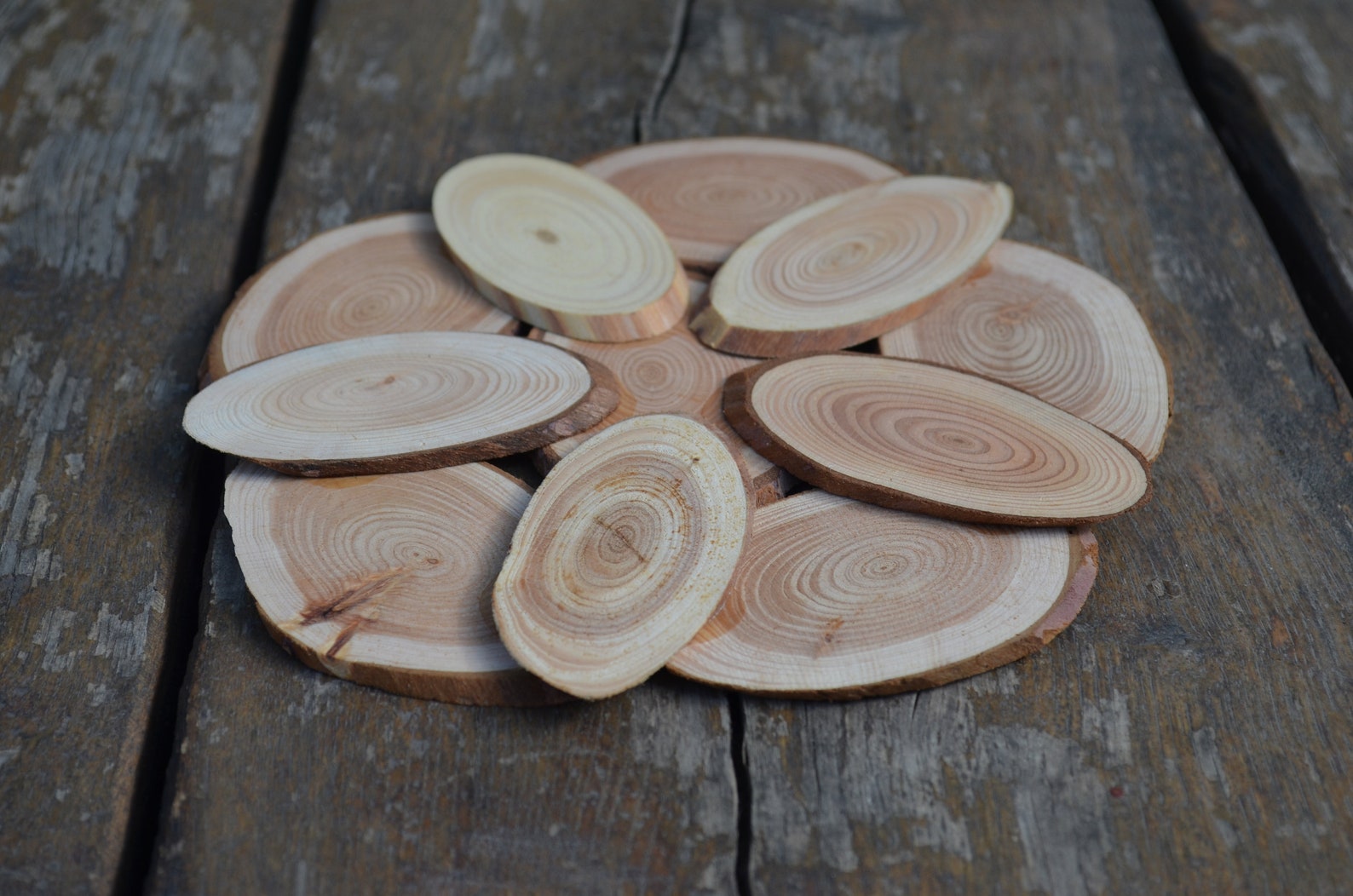 Wooden Plate Stand Handmade Hot Stand / Wedding Gift - Etsy