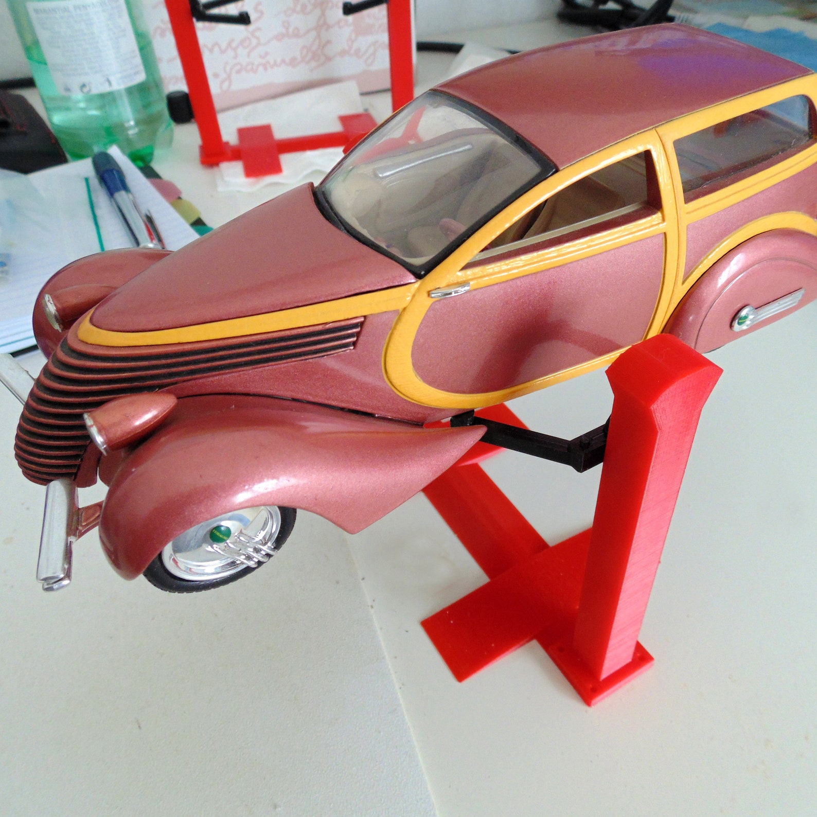 Miniature Model 2 Post Car Lift 1 43rd 1 24th Scale Etsy miniature-model-2-post-car-lift-1-43rd-1-24th-scale-etsy