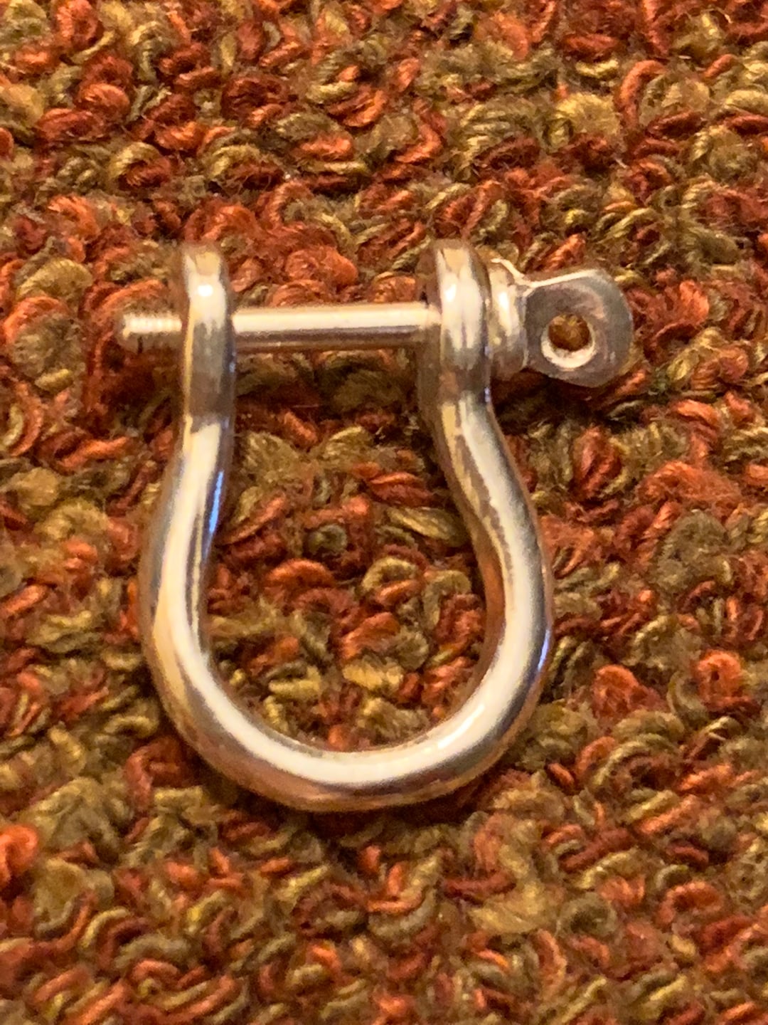 14 Karat Yellow Gold 3/4” Shackle Earring - Etsy