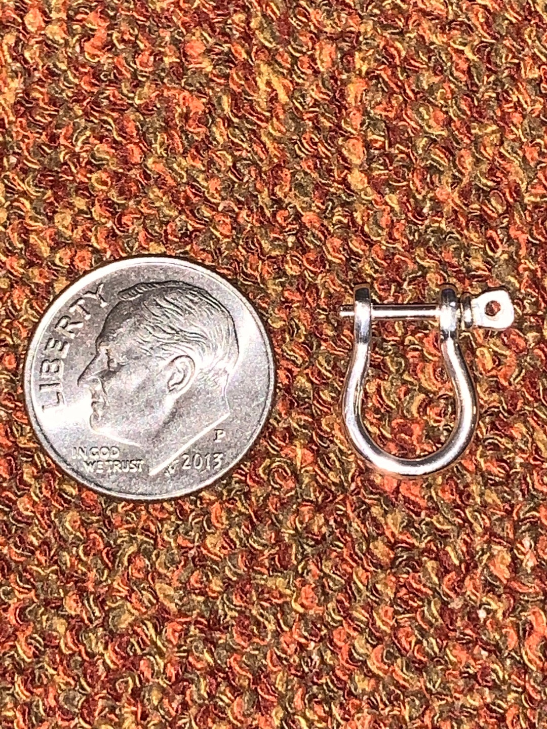 Sterling Silver 1/2” Shackle Earring - Etsy