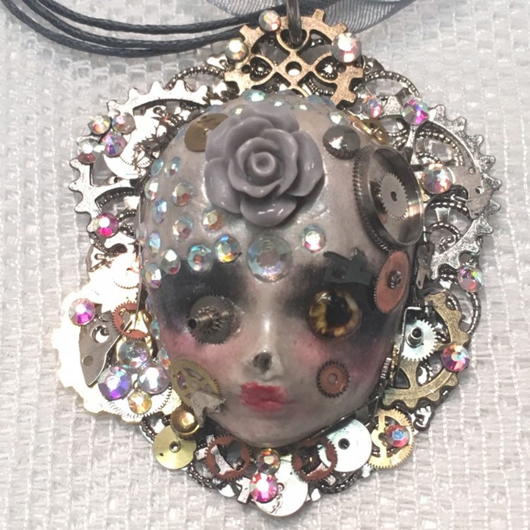 Spirit Art Doll Face Necklace - Etsy