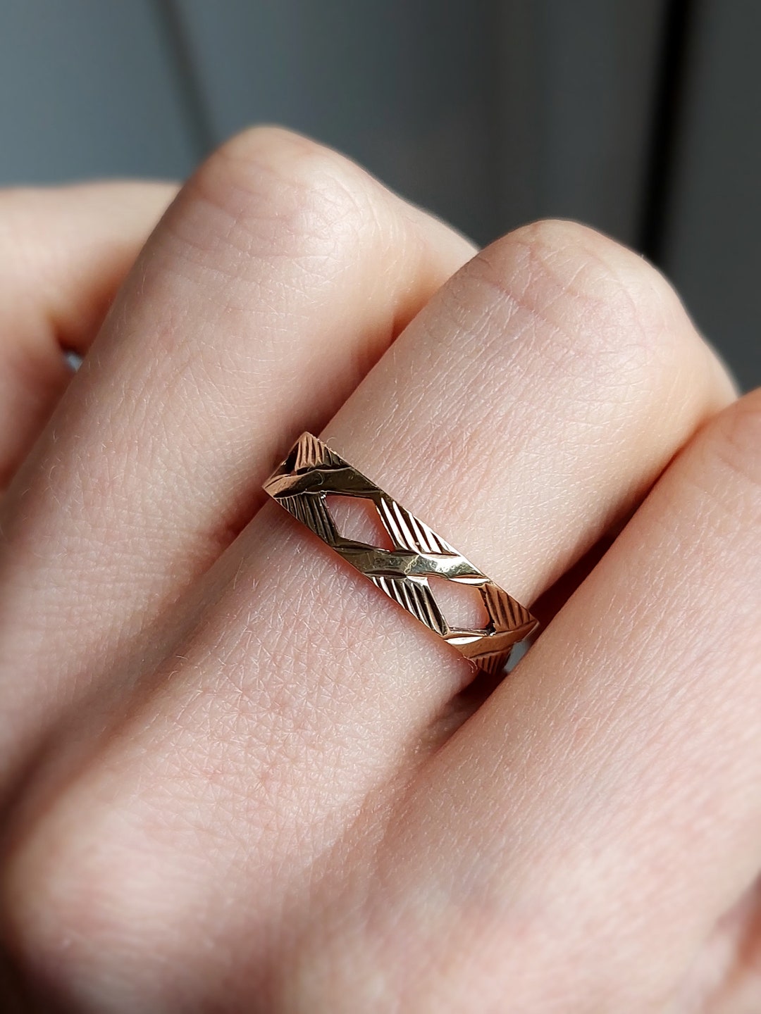 Vintage Solid 9ct Yellow Gold Cut-out Band Full British Hallmarks Size ...