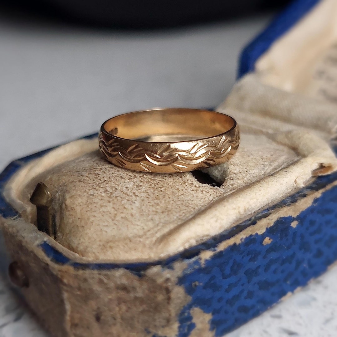 Vintage Engraved Gold Band | Solid 9 Ct Yellow Gold | Size US 6 UK L 1/ ...