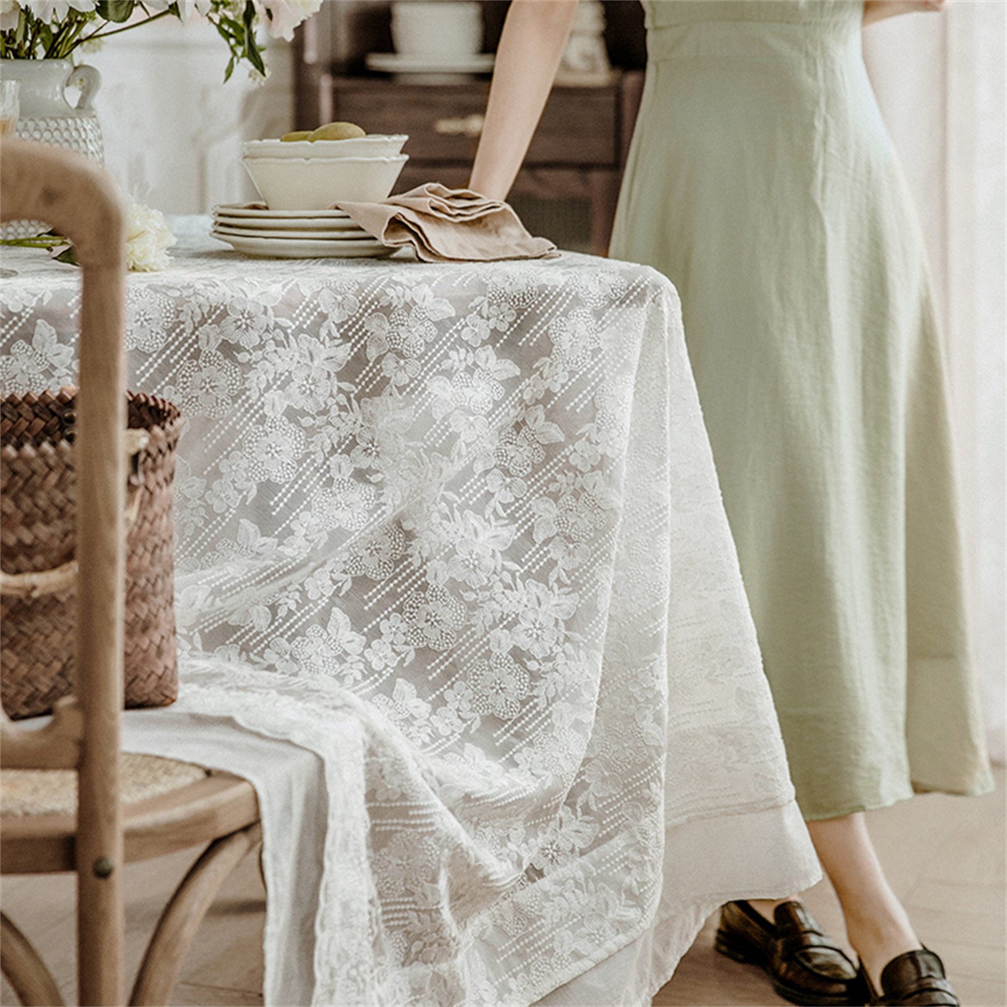 French Romantic Series Lace Tablecloth French White Lace Tablecloth ...