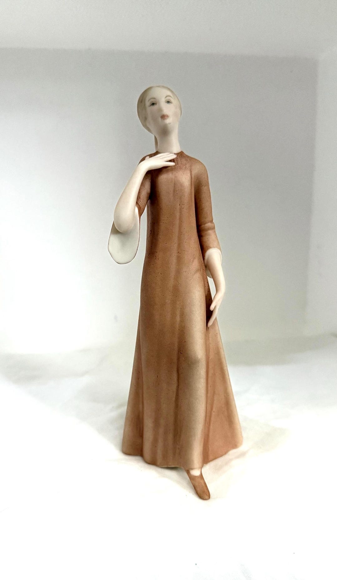 Laszlo Ispanky "girl in Brown Dress" Porcelain Figurine, 8"h - Etsy