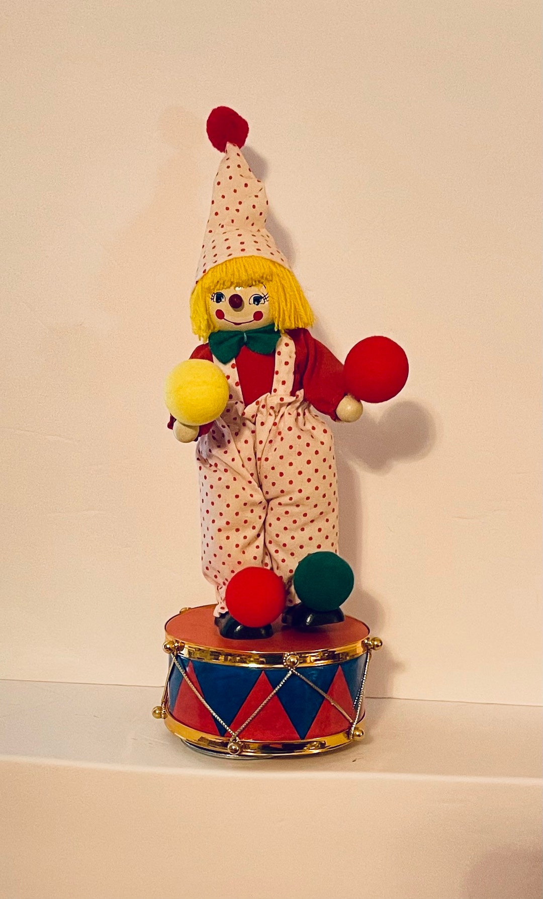 11" Music Box Clown "winter Wonderland" - Etsy