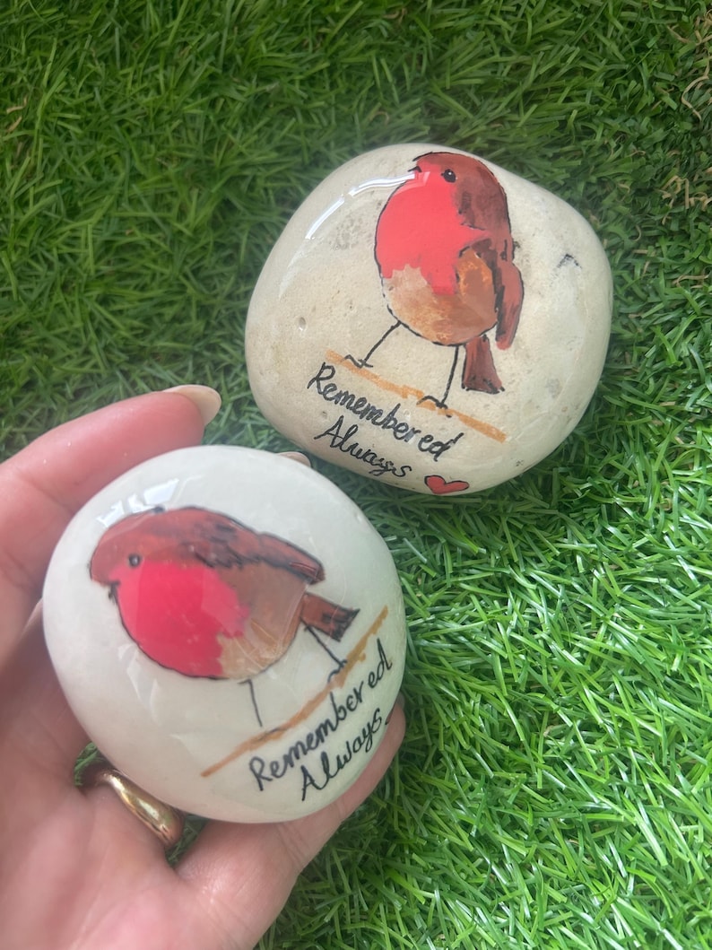 Hand-painted Robin Pebble: Memorial Garden Keepsake - Etsy