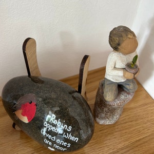 Robin Memorial Pebble Keepsake Garden Rock Memorial or Grave Ornament ...