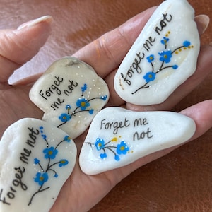 Hand-painted Forget-me-not Pebble: Grief Keepsake Pocket Hug - Etsy