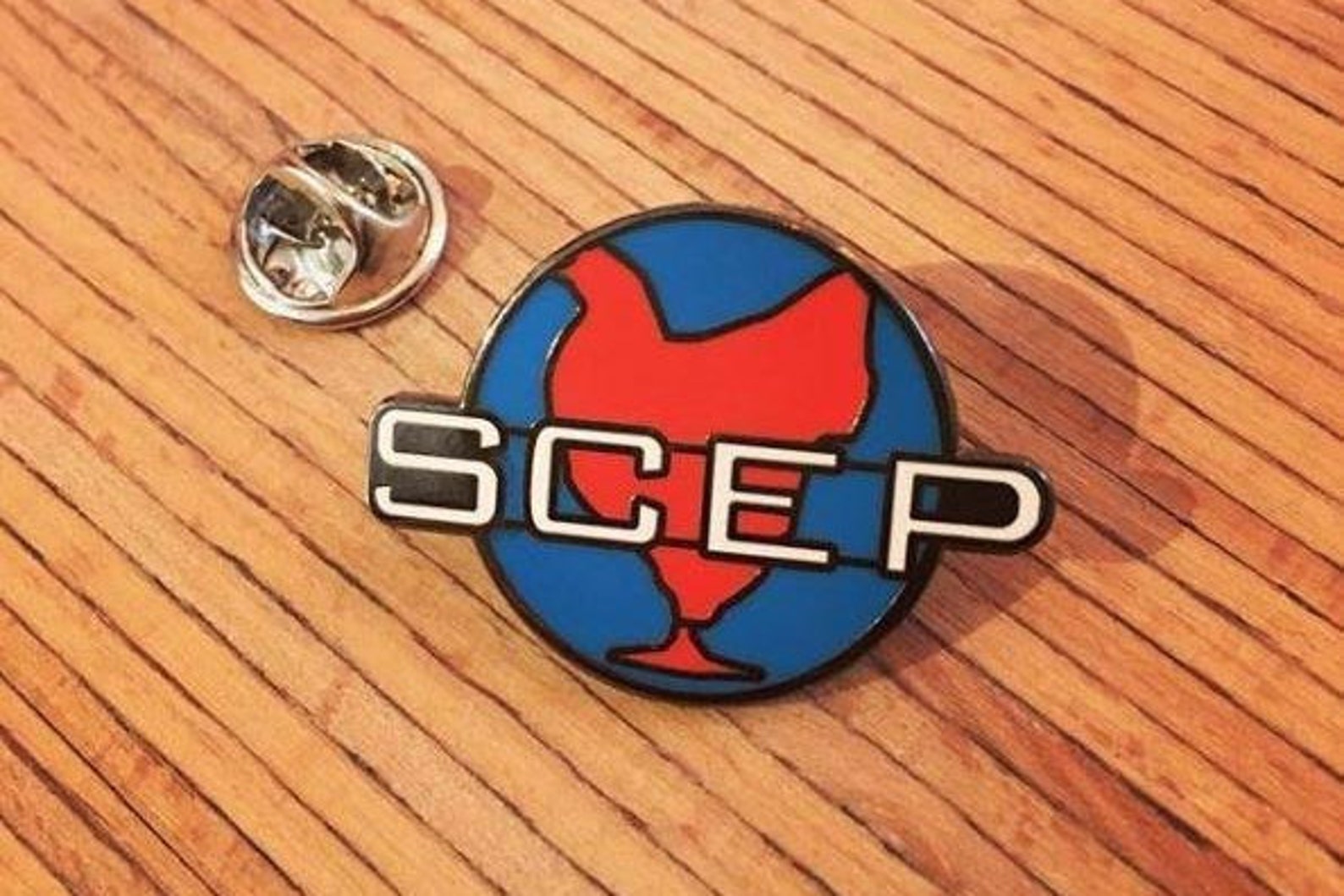 Pin's OSS 117 Logo SCEP Société Cairote d'Elevage de Poulets - Etsy France