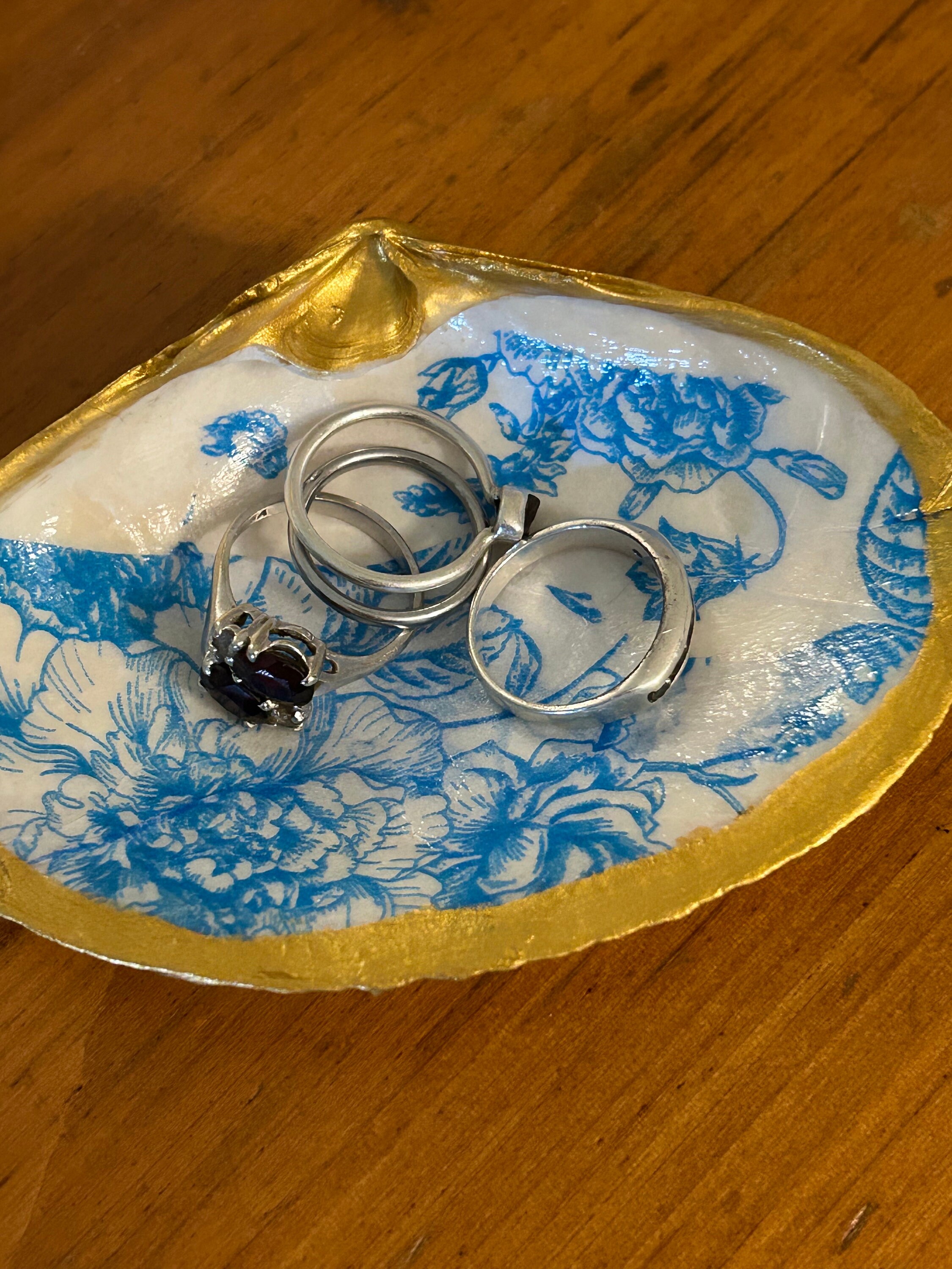 Clam Shell, Blue and White Ring Tray/dish - Etsy