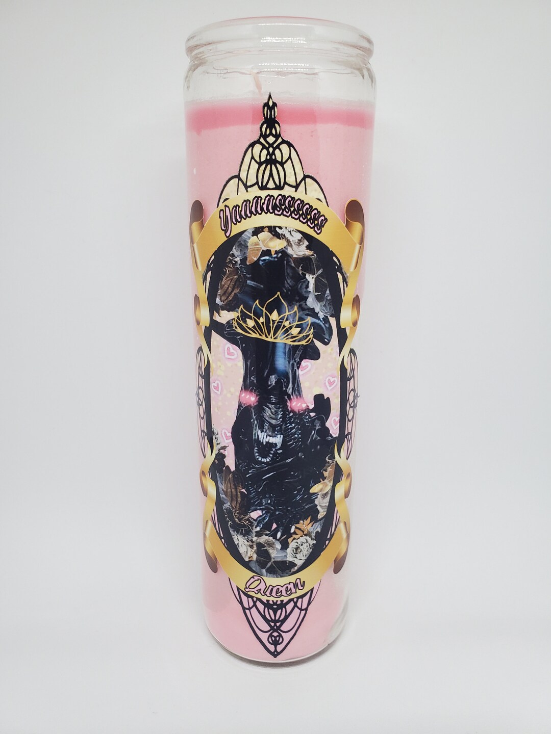 Alien// Queen// Sci-fi// Science Fiction// Horror// Pastel Goth// Decor ...