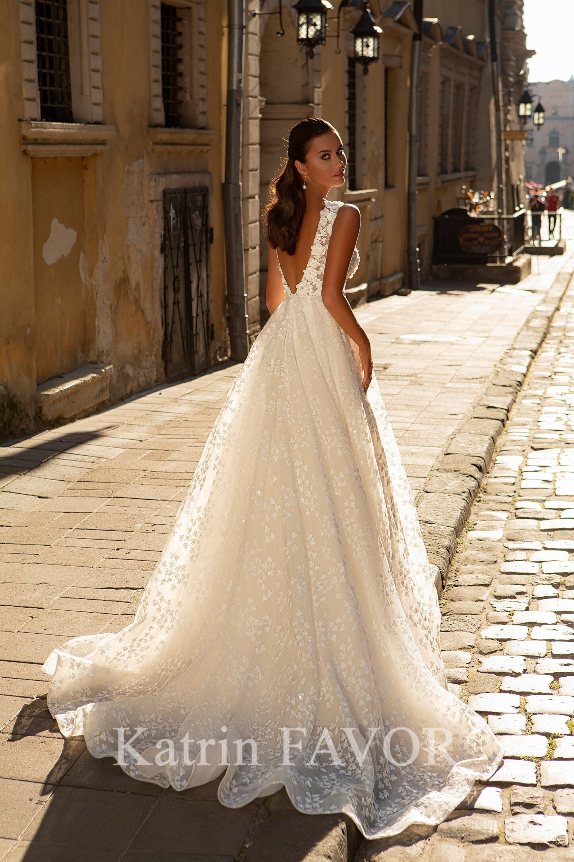 sexy-low-back-wedding-dress