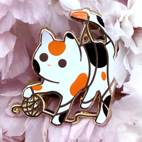 Sitting Calico Cat Enamel Pin - Etsy