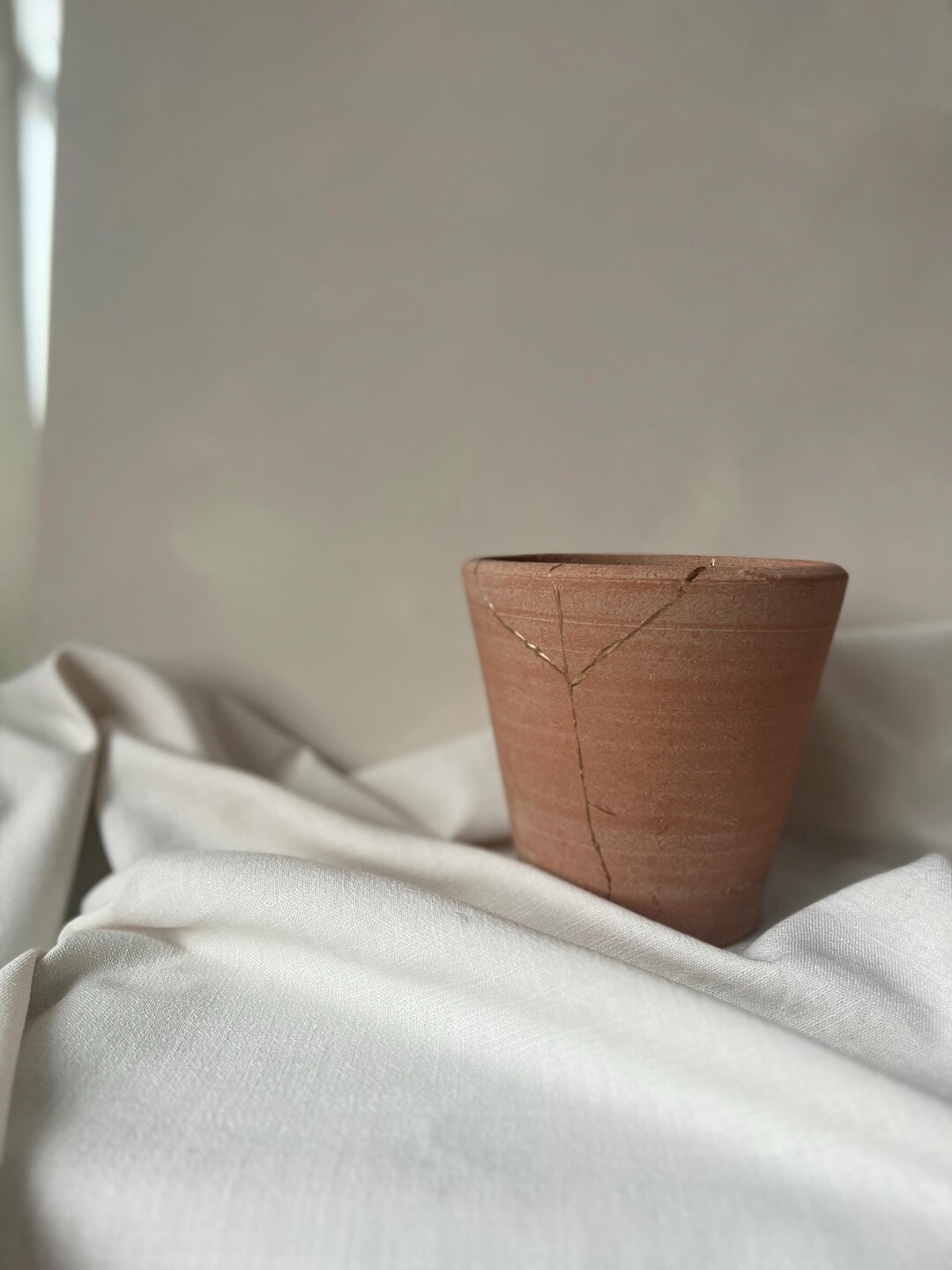 Kintsugi Round Terracotta Plant Pot | Plant Pot | Hand Finished | One ...