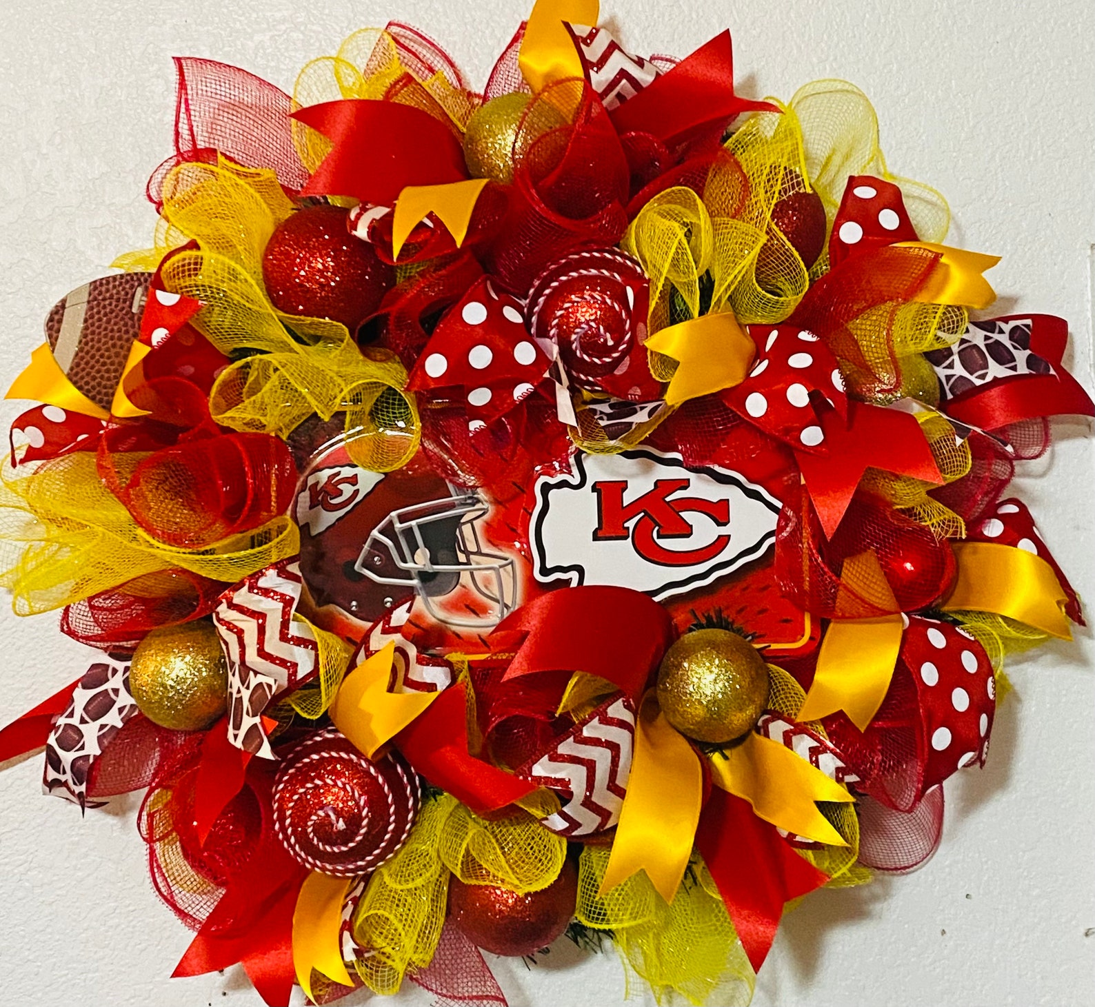 Kansas City Chiefs Wreath 24 Football | Etsy
