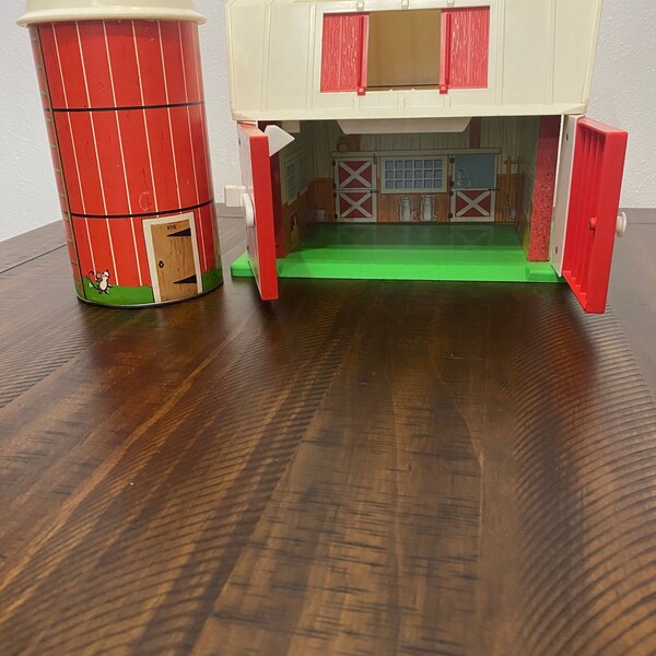 Little People Barn - Etsy