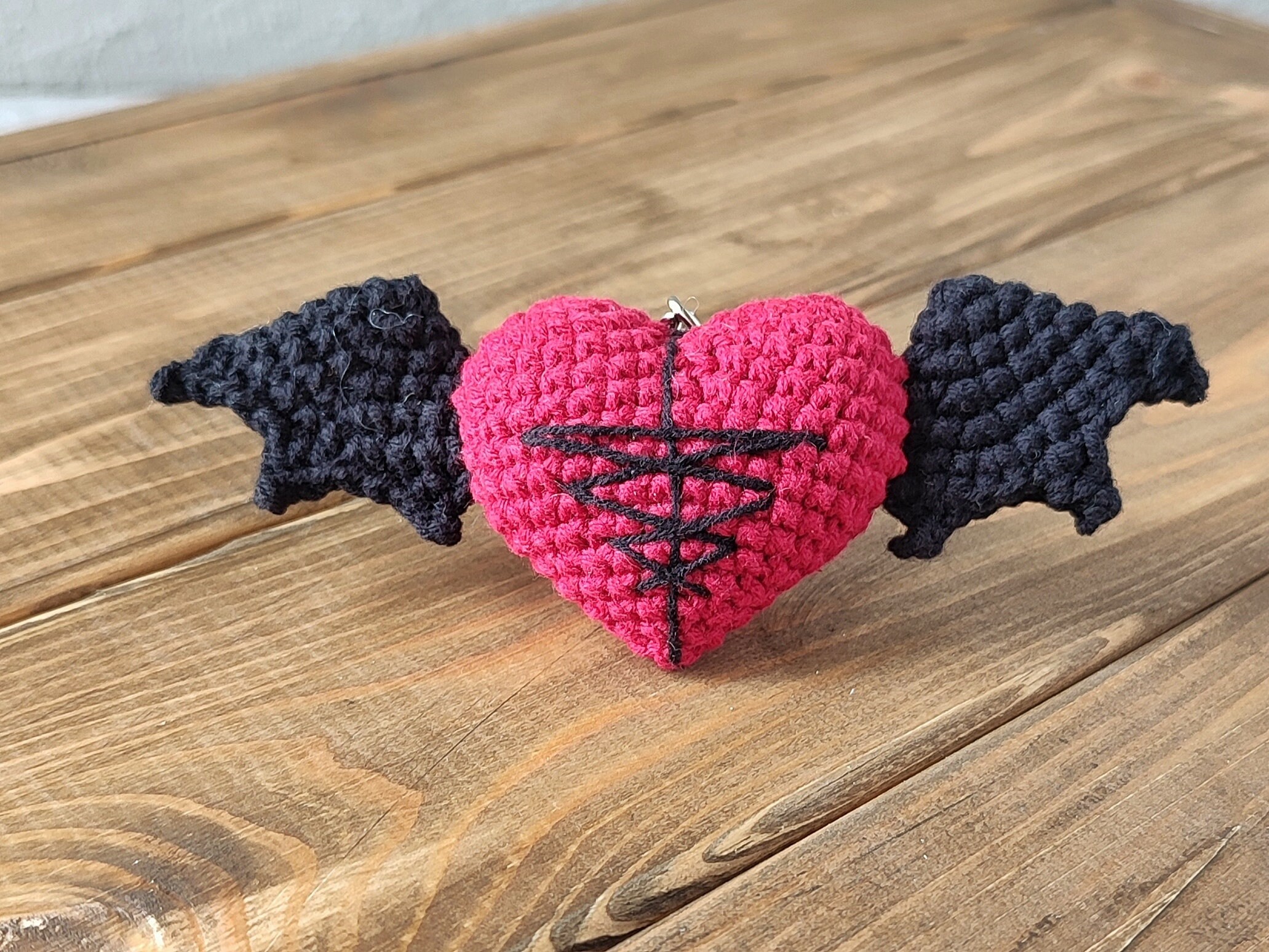Crochet Heart Keychain Patterns: Devil, Spider, Bat, Zombie (PDF ...